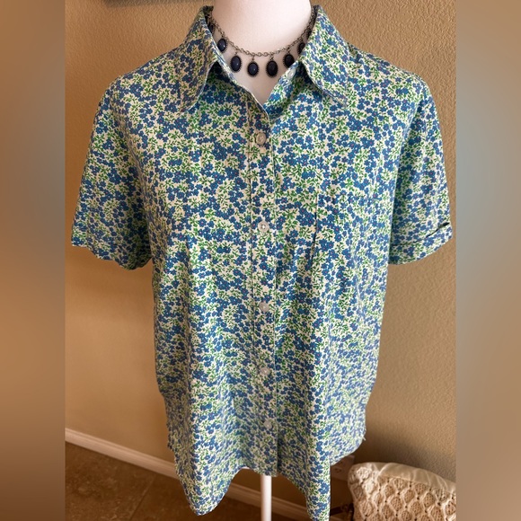 Basic Editions | Tops | Basic Editions Womens Blue Floral Buttonup ...